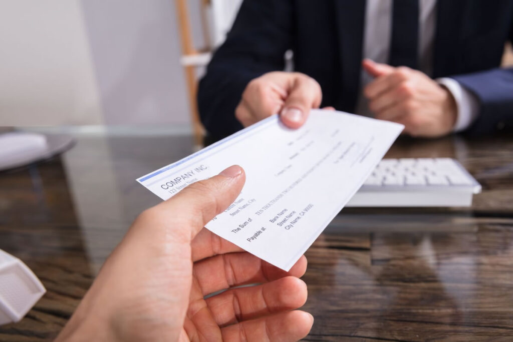 El cheque y sus tipos: conformado, nominativo, cruzado...